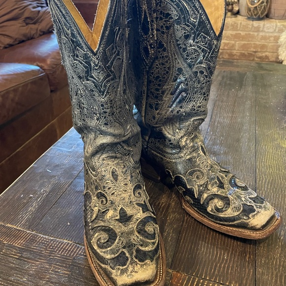 Corral | Shoes | Corral Python Inlay Boots Women 8m Black Distressed ...